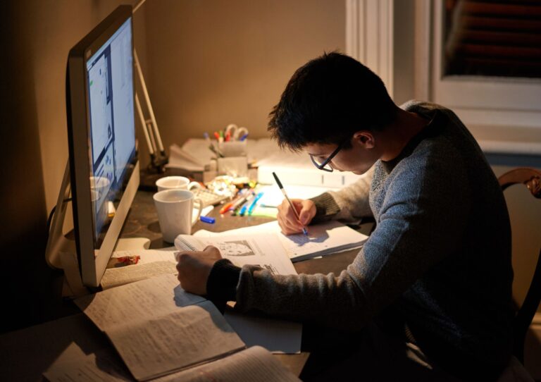 Mastering Academic Success: A Guide to Building Effective Study Habits